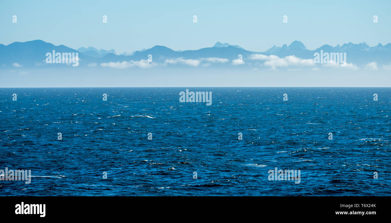 Seattle puget sound mountain hi-res stock photography and images - Alamy