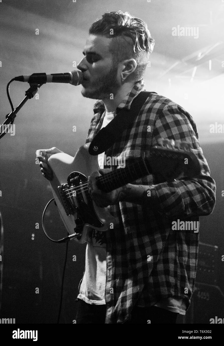 Fort hope singer hi-res stock photography and images - Alamy