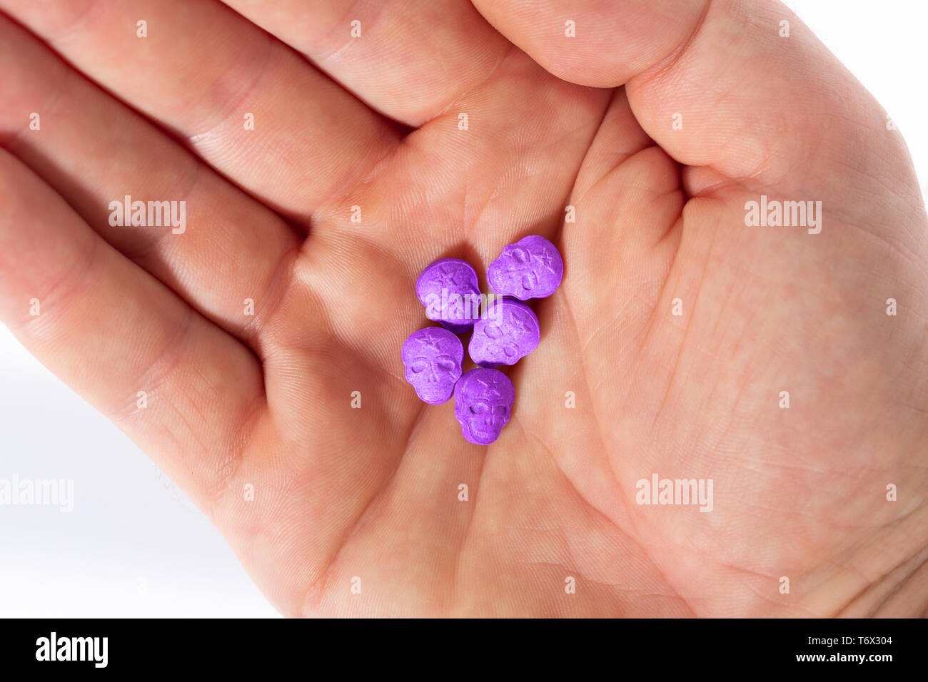 Ecstasy drugs hi-res stock photography and images - Alamy