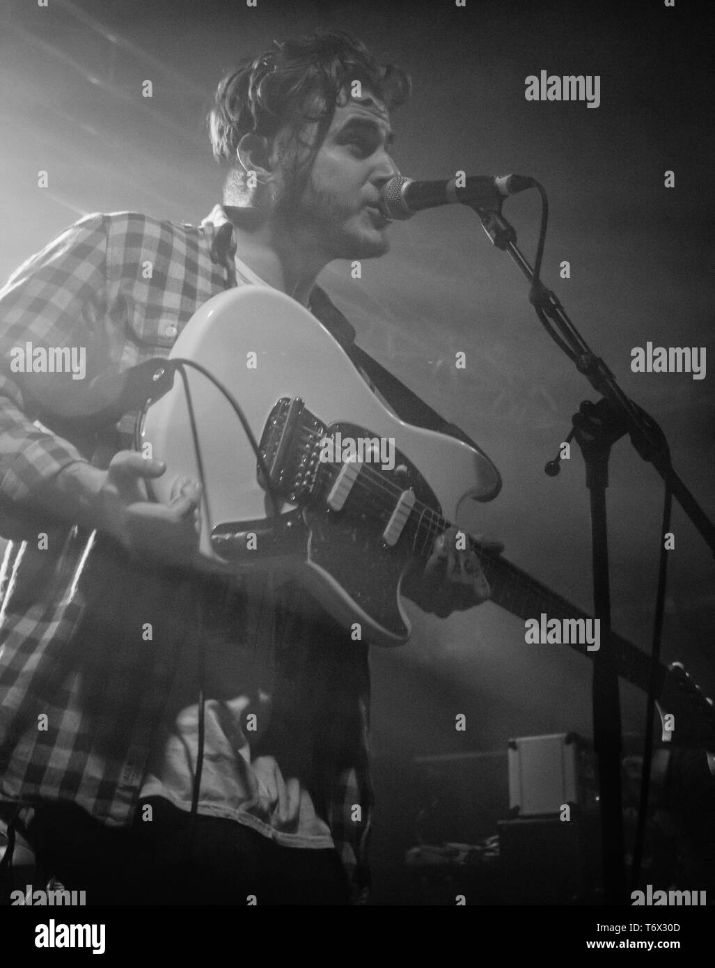 Fort Hope Singer High Resolution Stock Photography and Images - Alamy