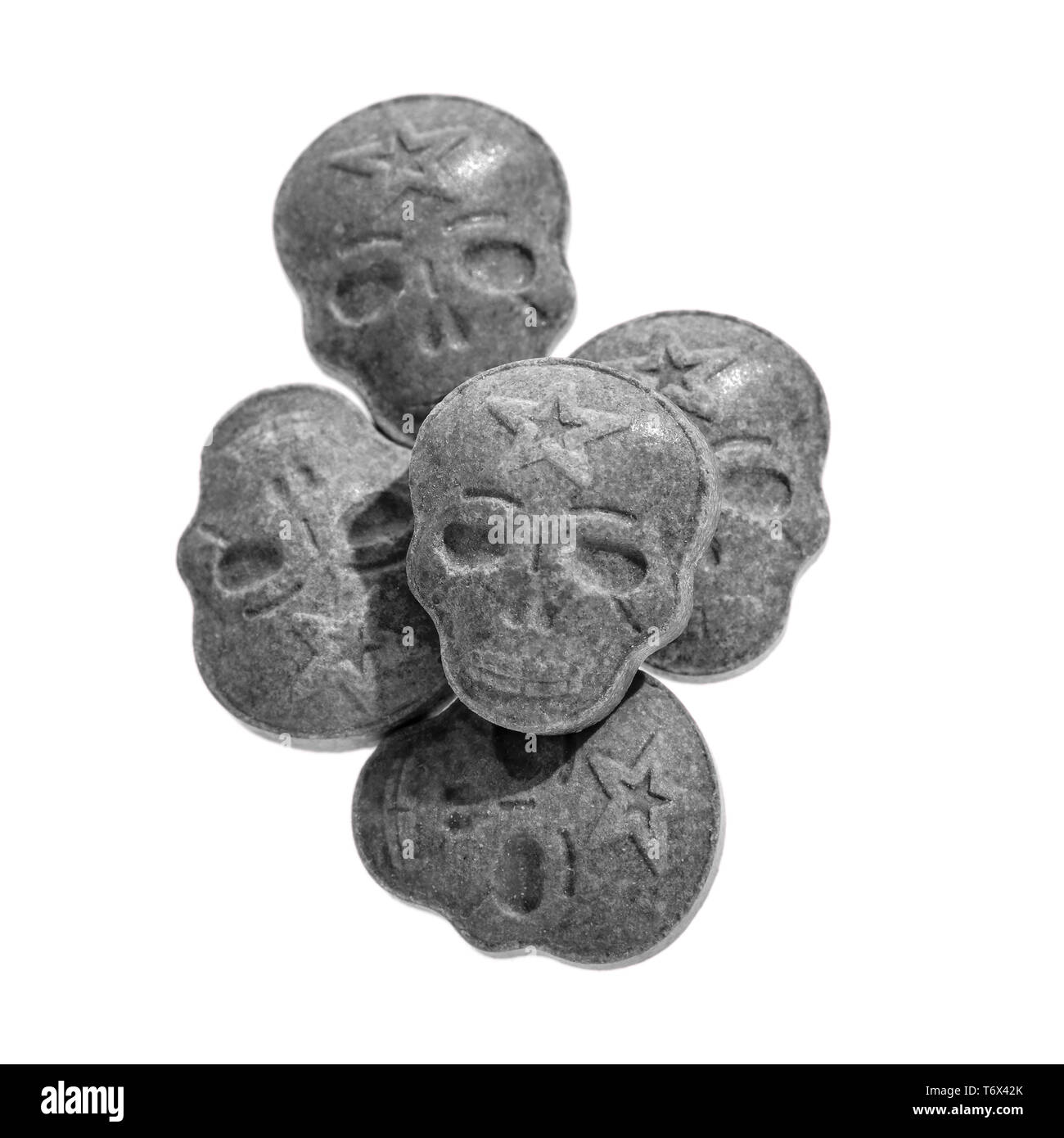 Skull Pills Drugs On White Stock Photos & Skull Pills Drugs On White ...