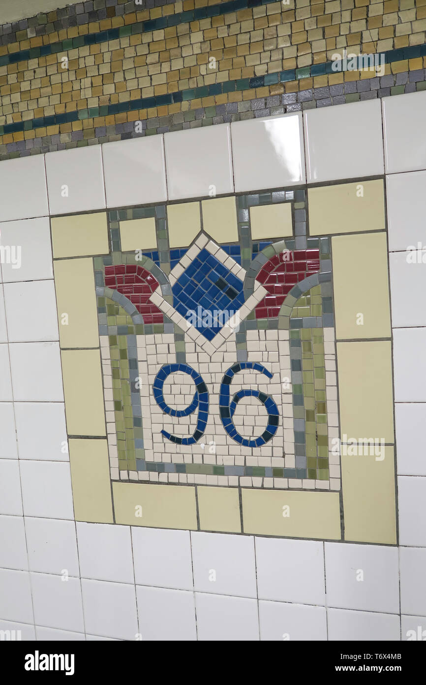 96th Street Subway Station Platform, NYC, USA Stock Photo - Alamy
