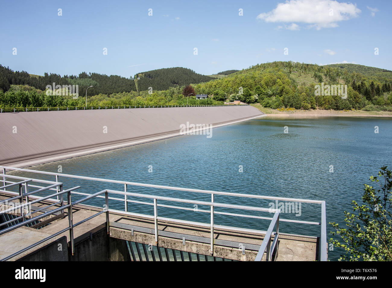 Obernau dam with dam wall Stock Photo - Alamy