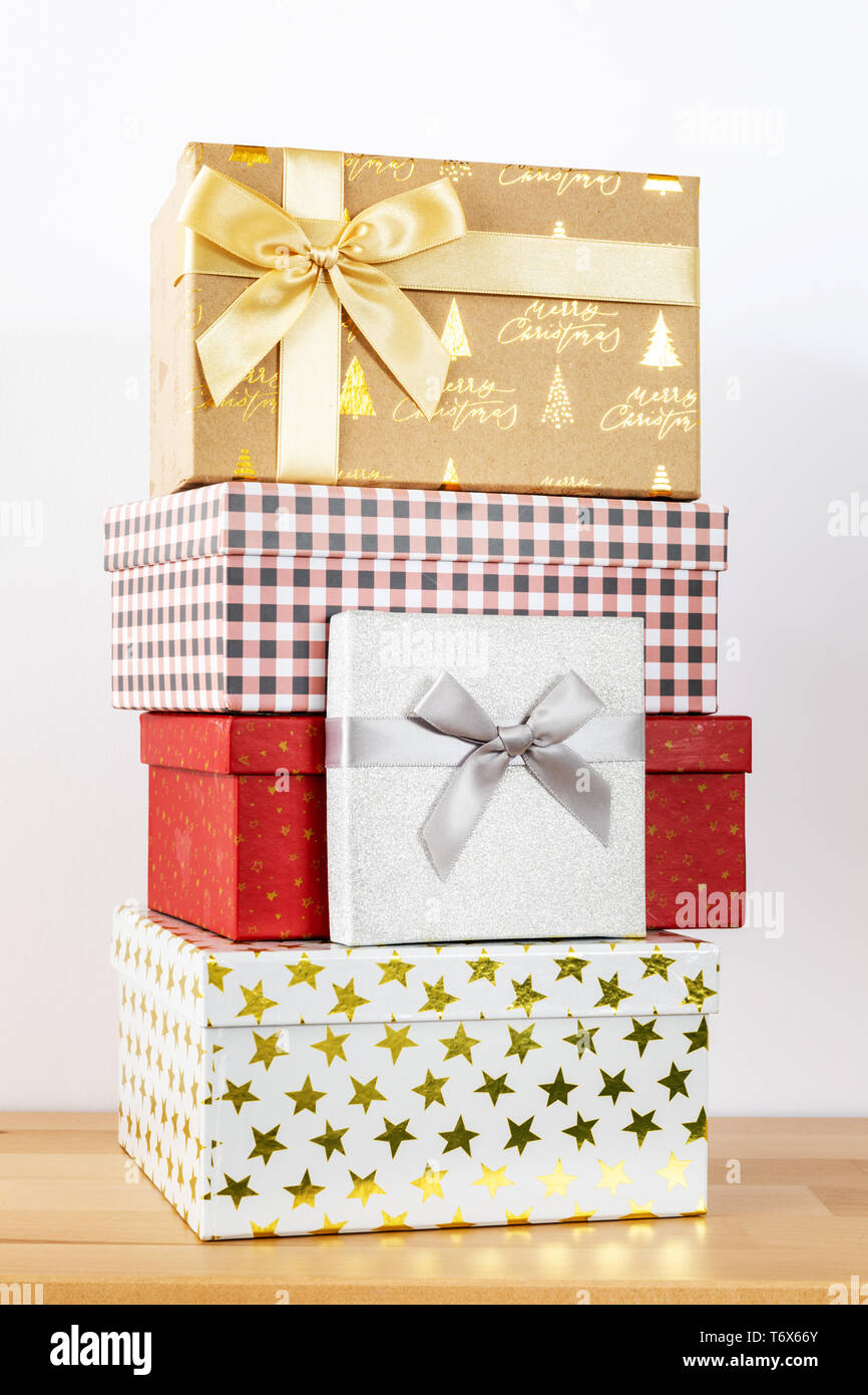 white background with batch of Christmas gift boxes Stock Photo - Alamy