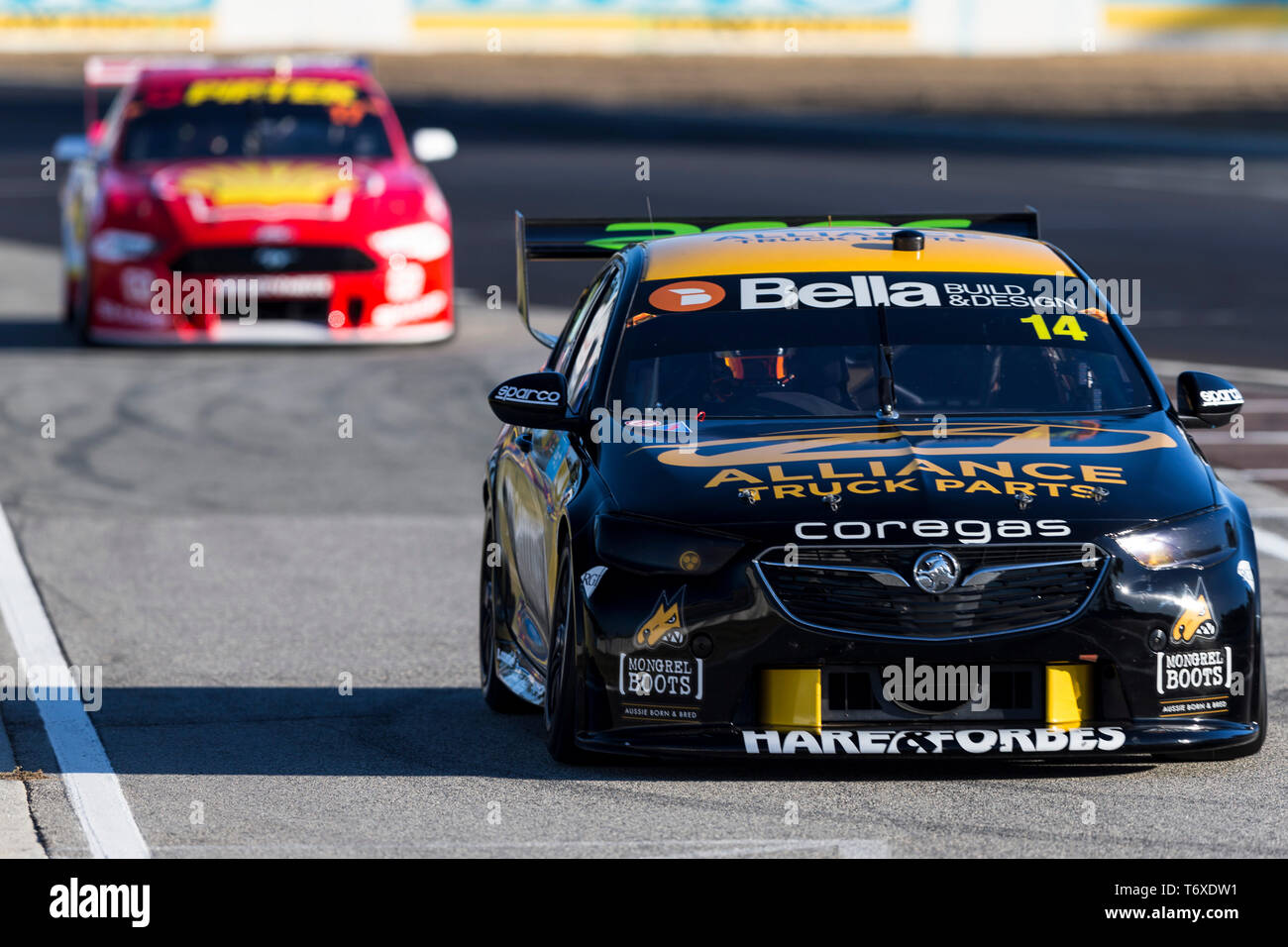 Supercars race 14 qualifying hi-res stock photography and images - Alamy