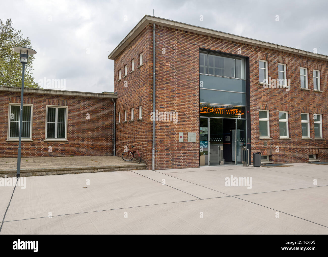 Adgb school hi-res stock photography and images - Alamy