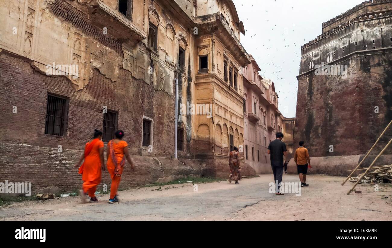 Patiala, Punjab, India. 3rd May, 2019. Visitors are seen moving around ...