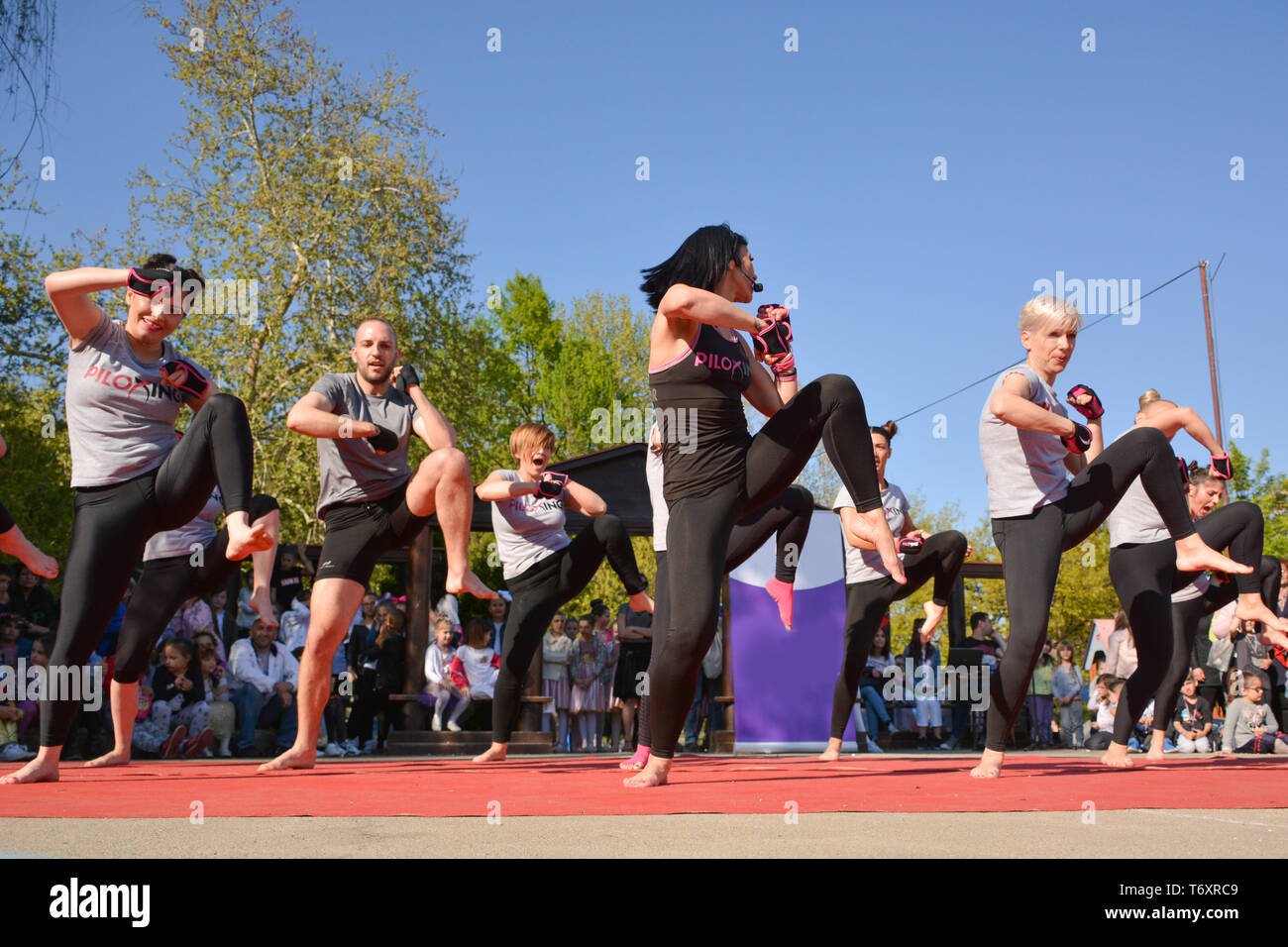 Boxing pose girl hi-res stock photography and images - Alamy