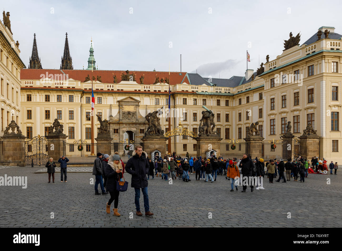 Queue castle hi-res stock photography and images - Alamy