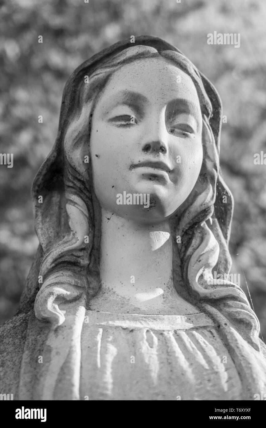Blessed virgin mary saint Black and White Stock Photos & Images - Alamy