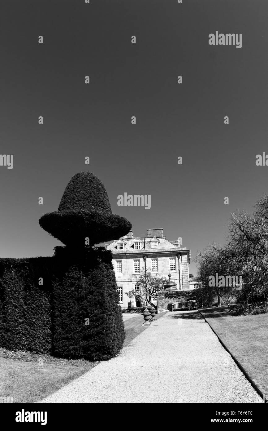 House in sun uk Black and White Stock Photos & Images - Alamy