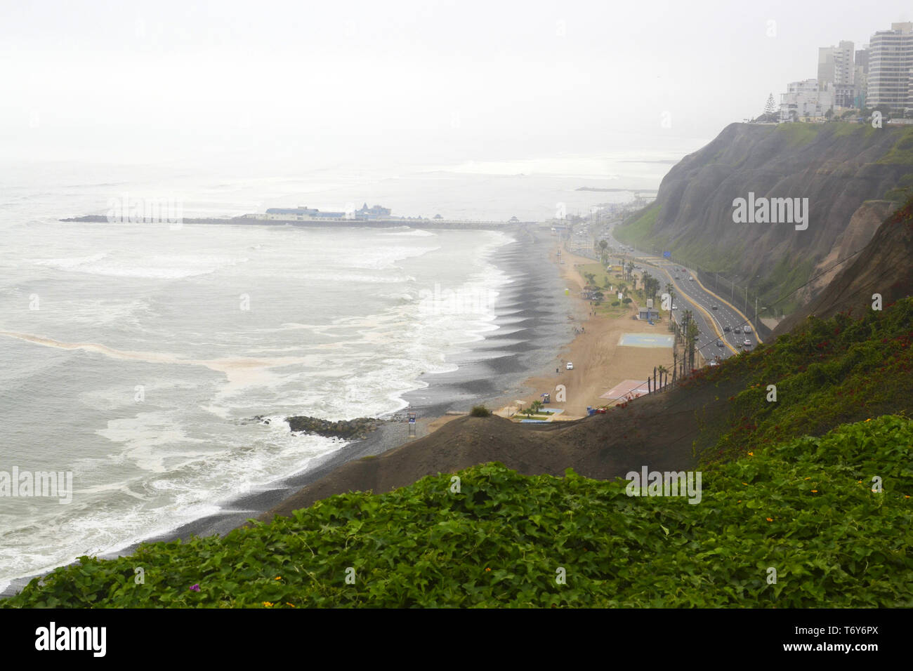 Miraflores beach cliffs lima peru hi-res stock photography and images ...