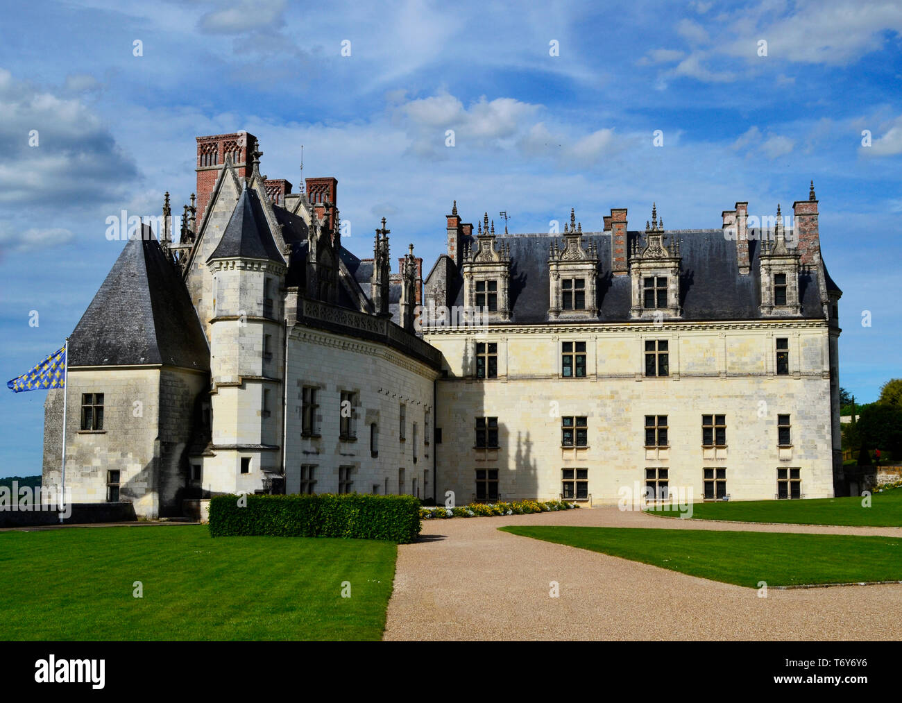 Beautiful romantic castles loire hi-res stock photography and images ...