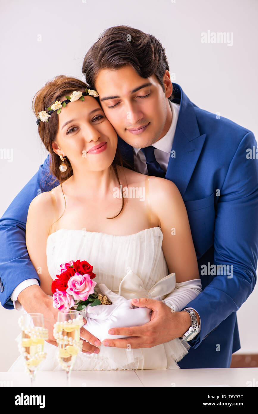 Wedding ceremony with wife and husband Stock Photo - Alamy