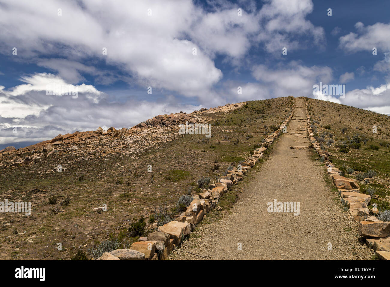 Inca trail in Isla del Sol. Titicaca, Bolivia Stock Photo - Alamy