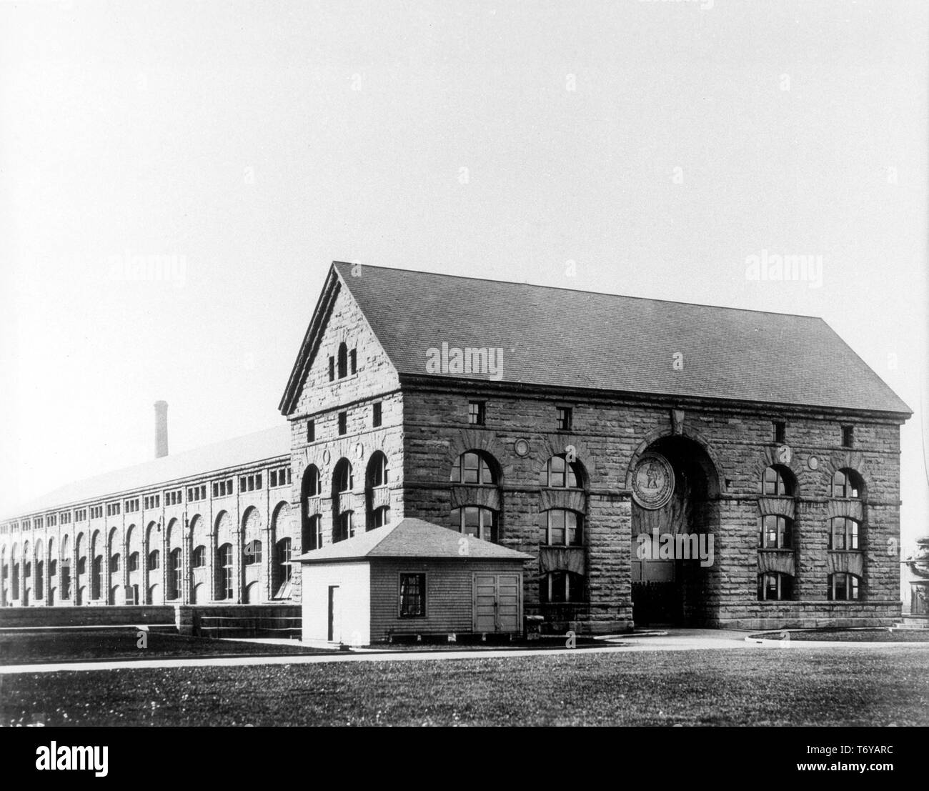 Exterior view of a powerhouse hi-res stock photography and images - Alamy