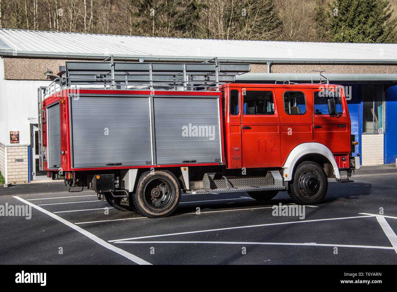 Red fire truck hi-res stock photography and images - Alamy