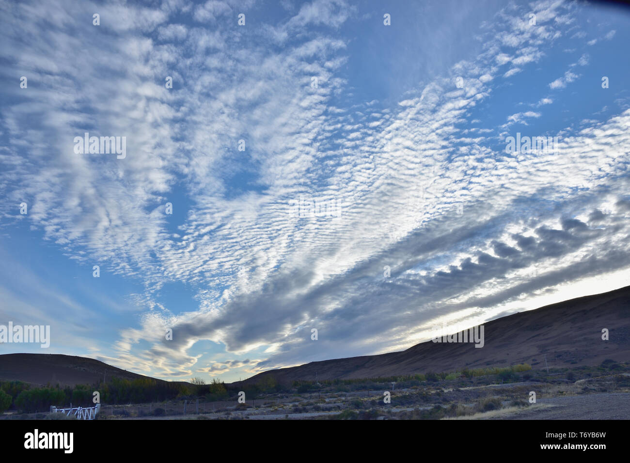 Dramatic cloud shapes hi-res stock photography and images - Alamy