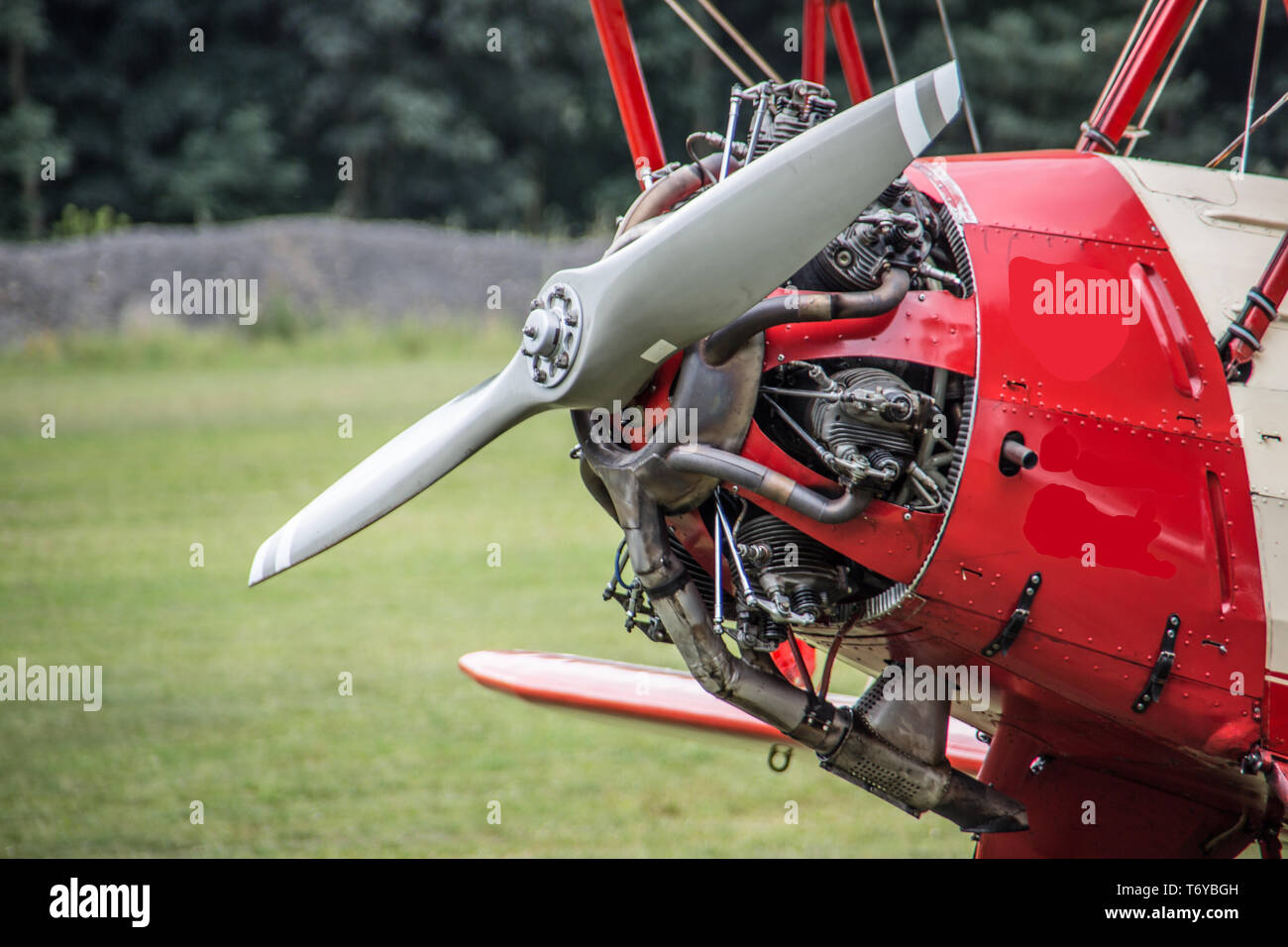 Propeller airplane cockpit with instrument panel Stock Photo - Alamy