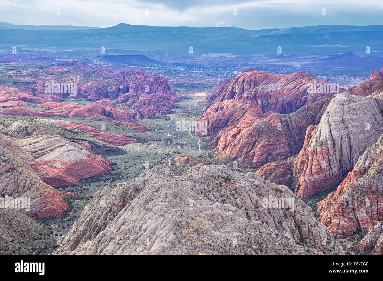 Snow Canyon Overlook, views from the Red Mountain Wilderness hiking ...
