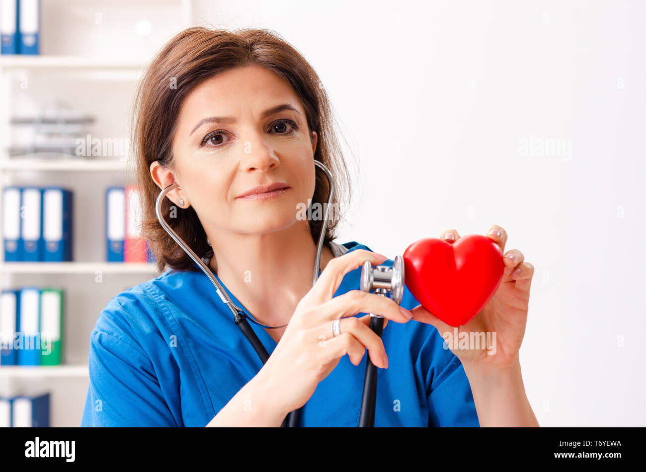 Female doctor cardiologist working in the hospital Stock Photo - Alamy