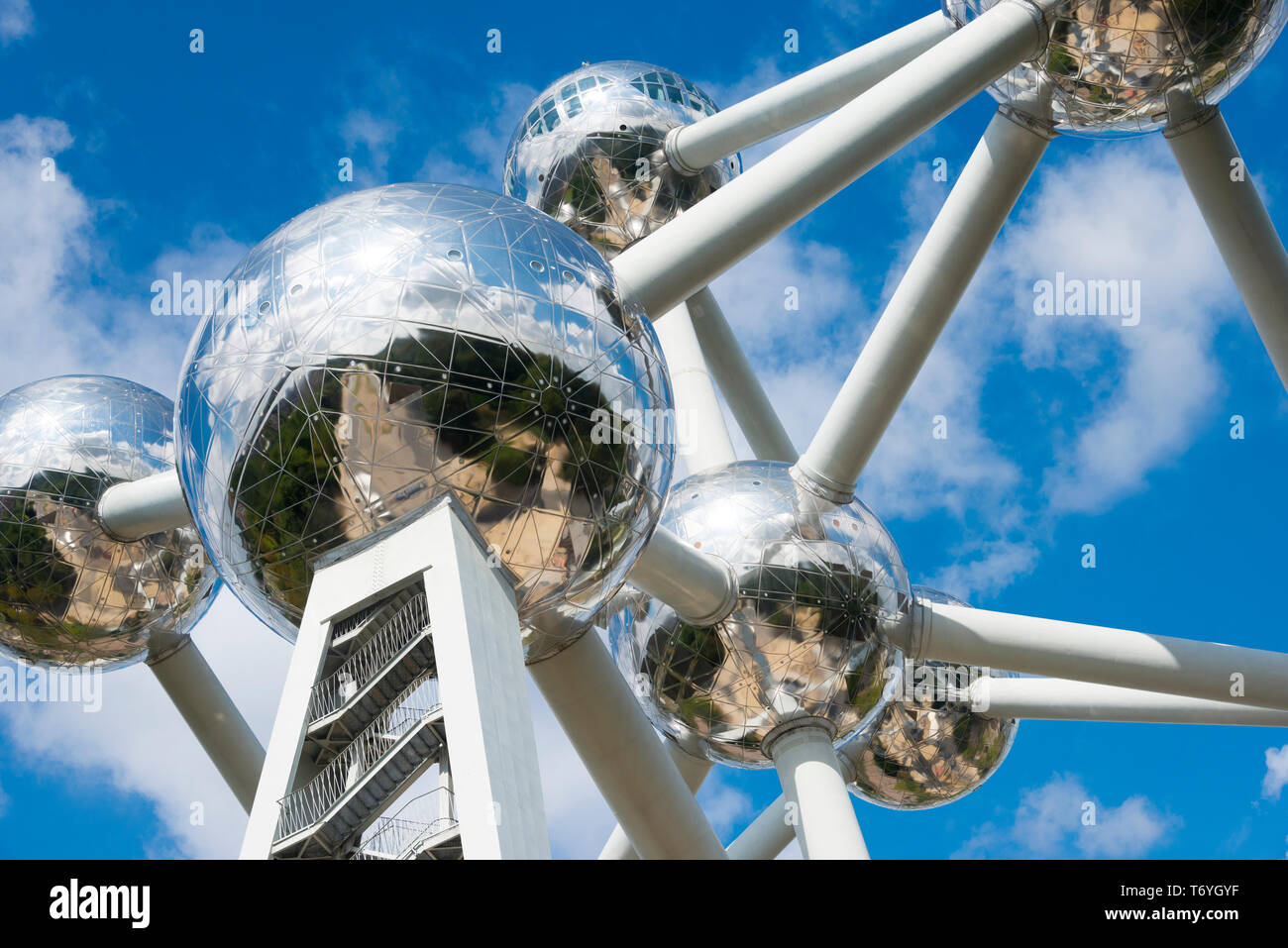 Atomium iconic structure hi-res stock photography and images - Alamy