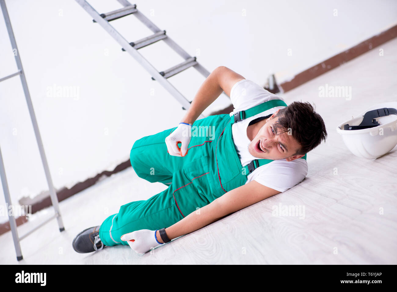 Construction worker falling ladder hi-res stock photography and images ...