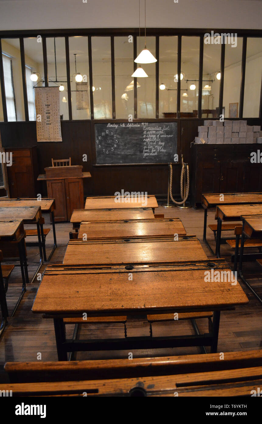 School scotland classroom hi-res stock photography and images - Alamy