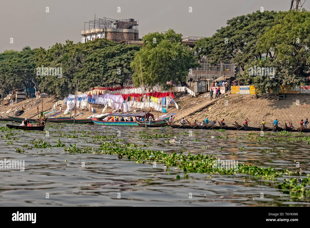 Ferries across the Buriganga River in Dhaka, Bangladesh Stock Photo - Alamy