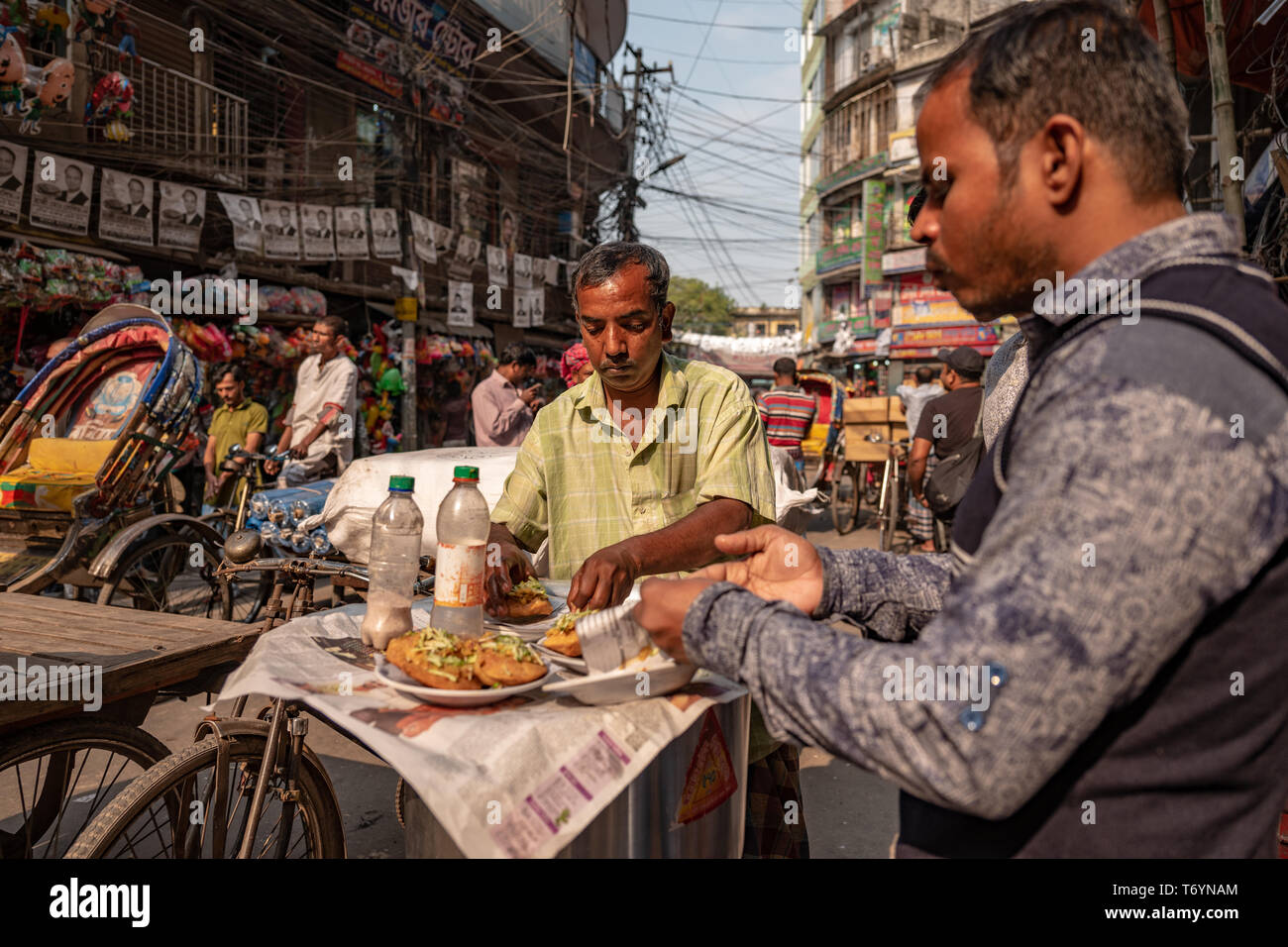 Street Scenes in old Dhaka, Bangladesh Stock Photo - Alamy
