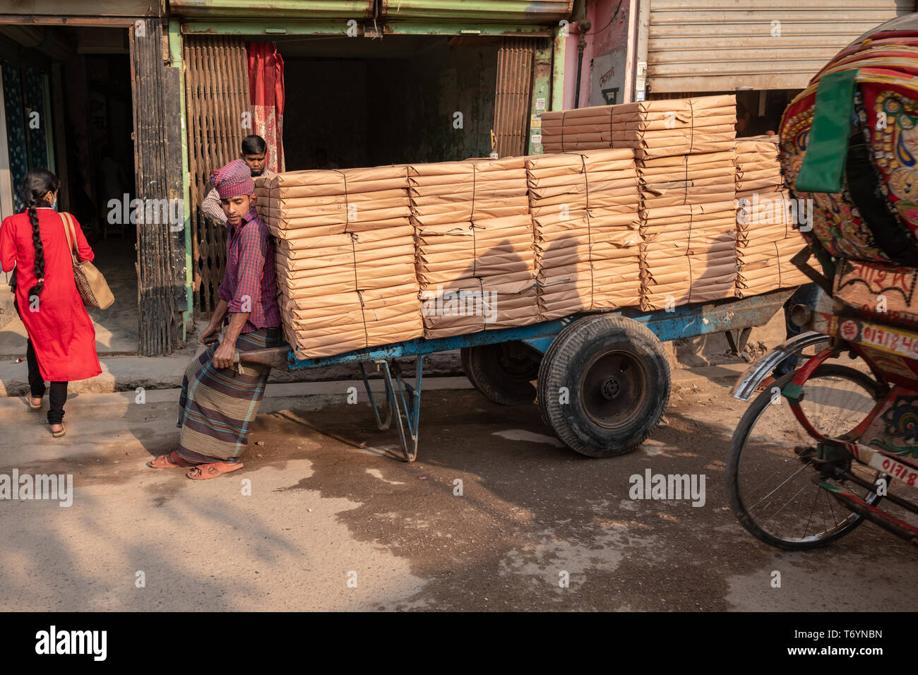 Street Scenes in old Dhaka, Bangladesh Stock Photo - Alamy