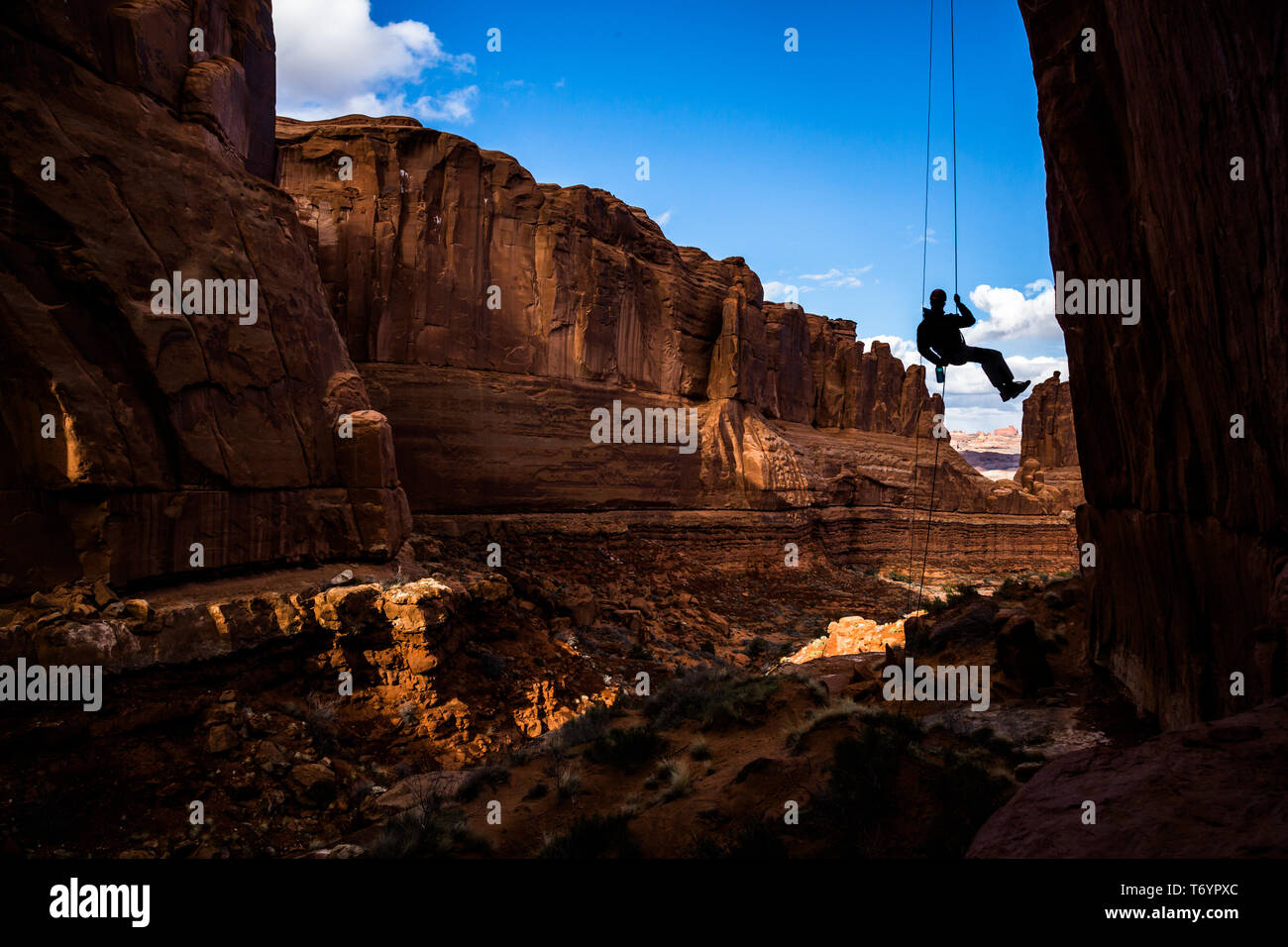 Hanging rappel hi-res stock photography and images - Alamy