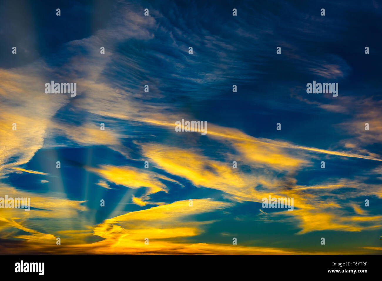 Colorful clouds at night hi-res stock photography and images - Alamy