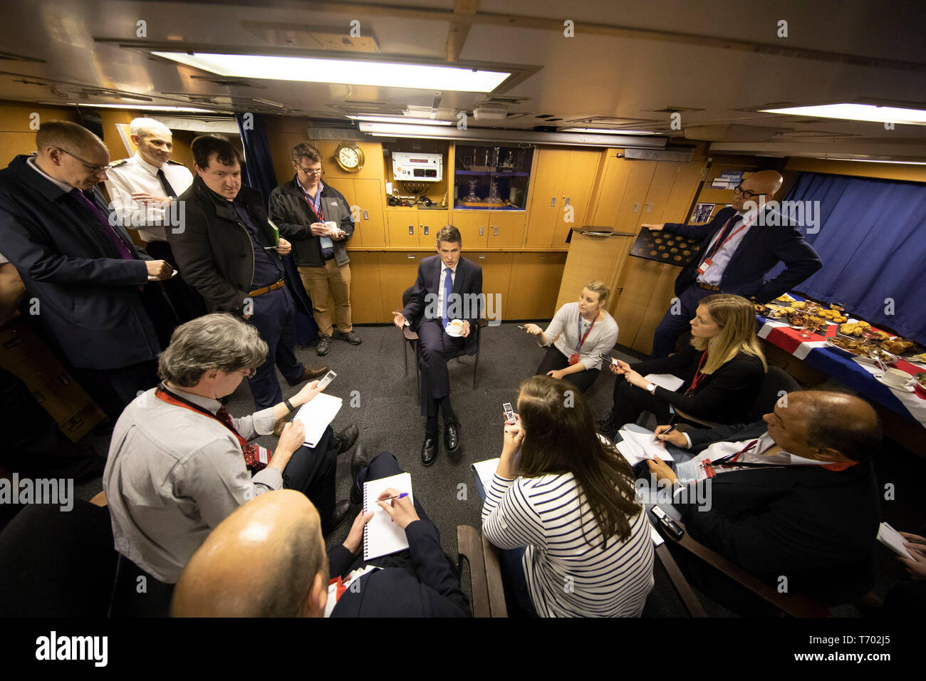 Former Defence Secretary Gavin Williamson (centre) speaking to the ...