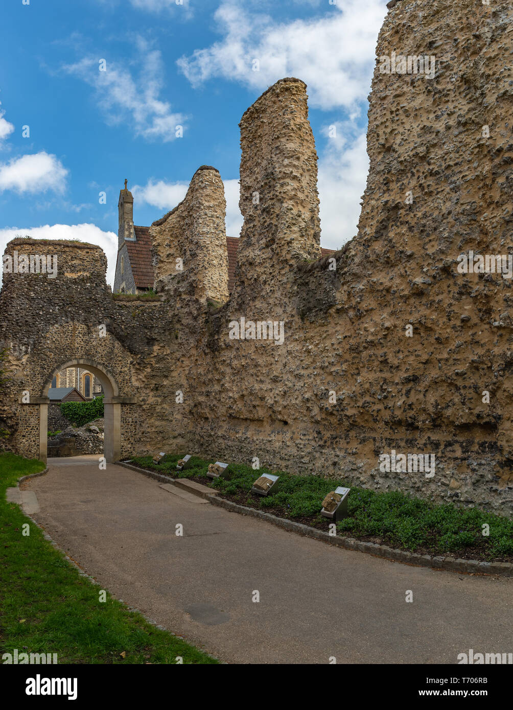 Reading abbey exterior hi-res stock photography and images - Alamy