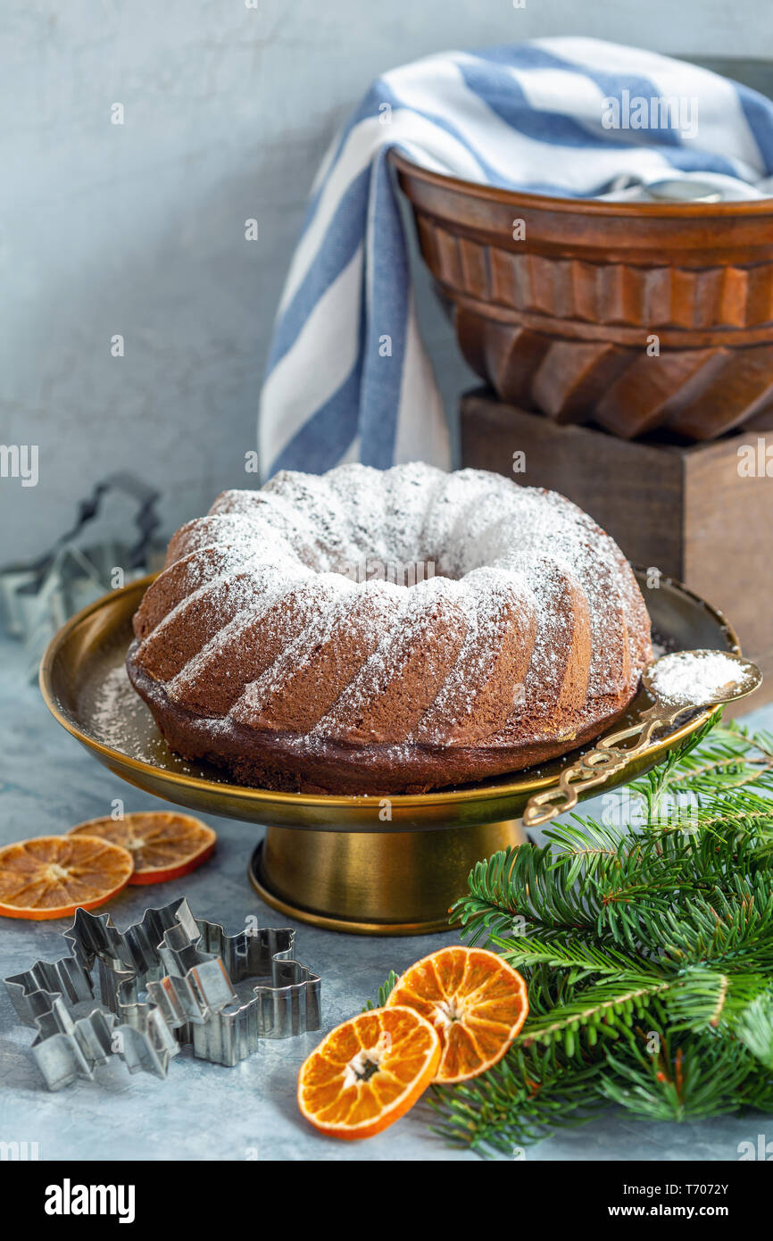 Gingerbread molds hi-res stock photography and images - Alamy