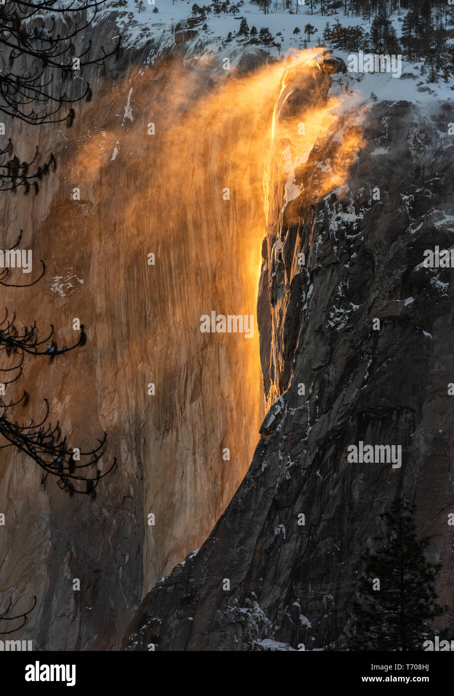 The magical natural phenomena known as Fire Fall Stock Photo - Alamy