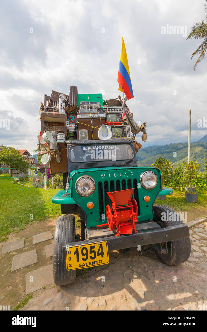 historic jeep willy loaded for moovin house Stock Photo - Alamy