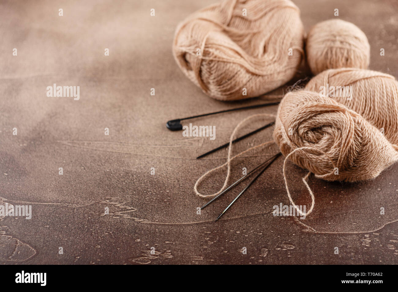 Ball of wool knitting needles hi-res stock photography and images - Alamy