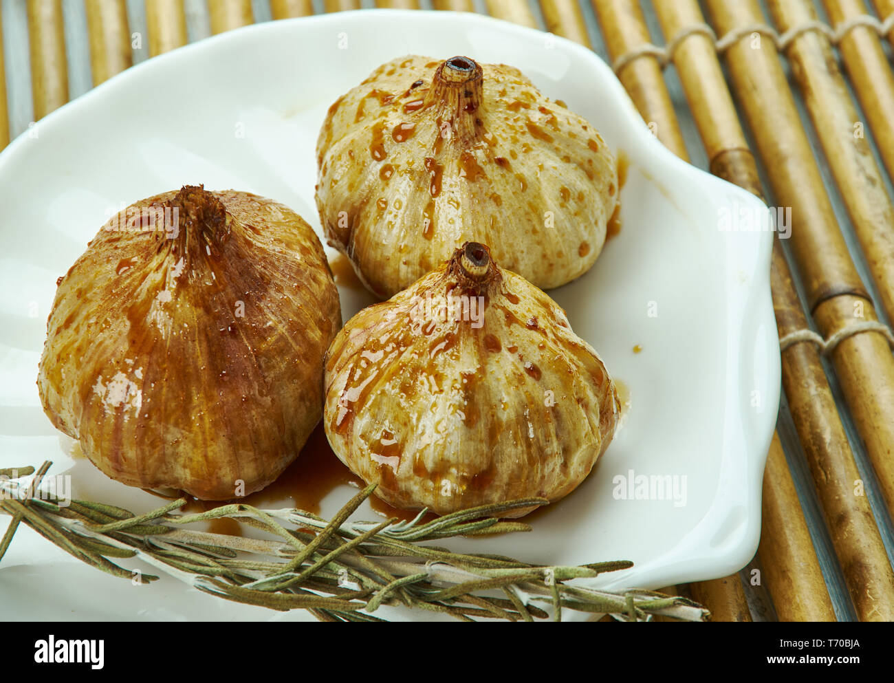 Iranian garlic hi-res stock photography and images - Alamy
