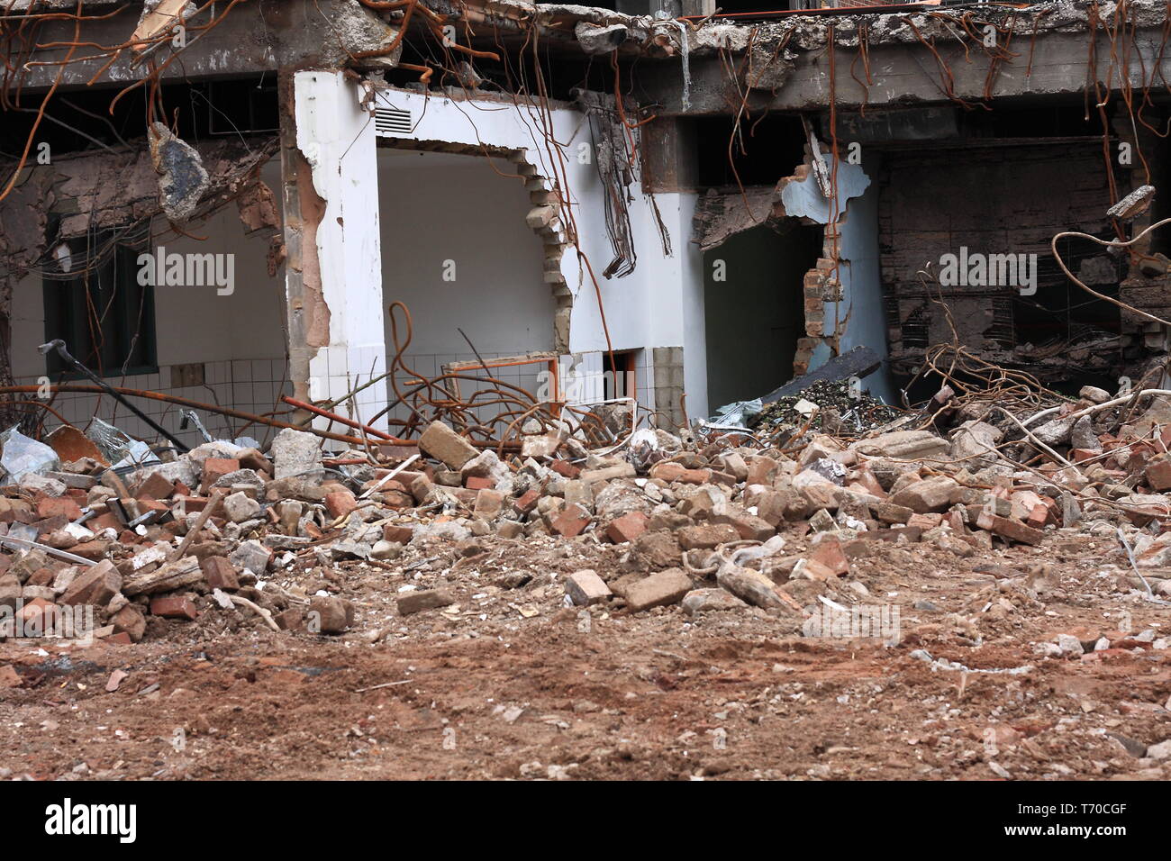 Gutted building hi-res stock photography and images - Alamy