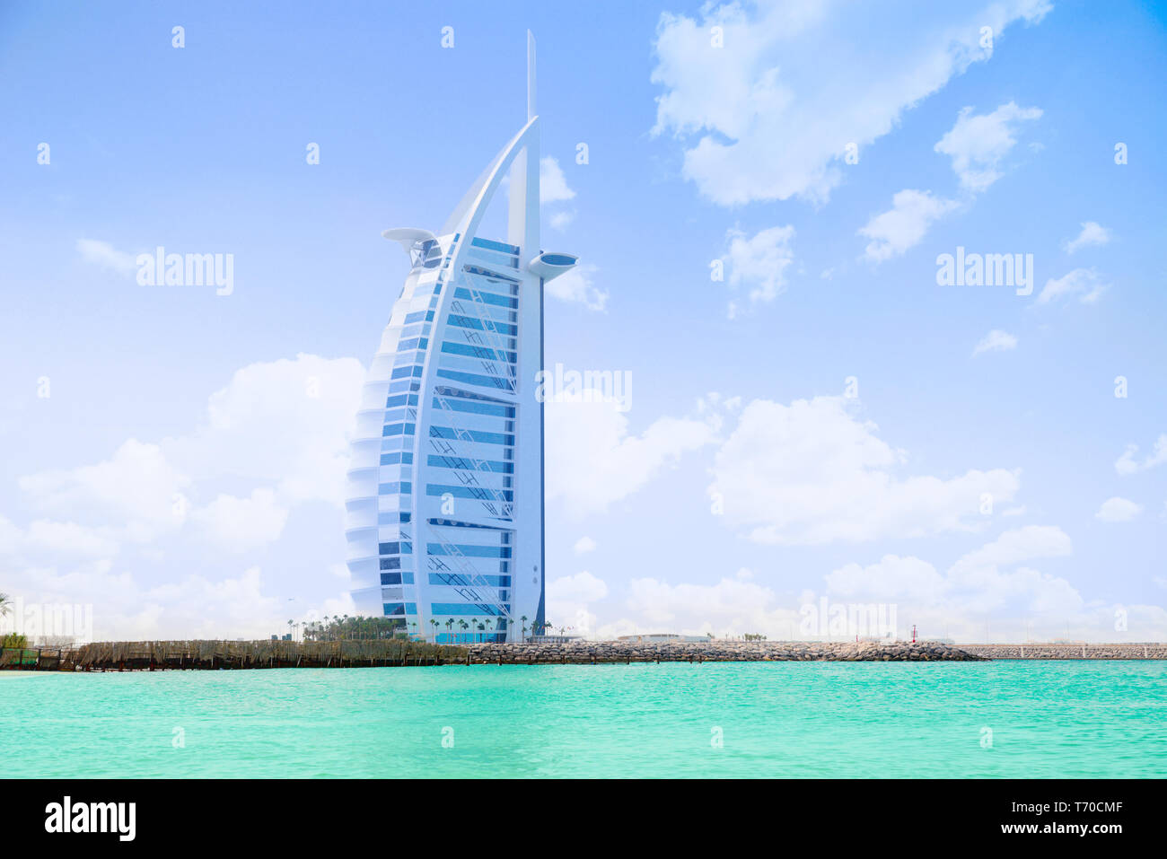Tall building sea hi-res stock photography and images - Alamy