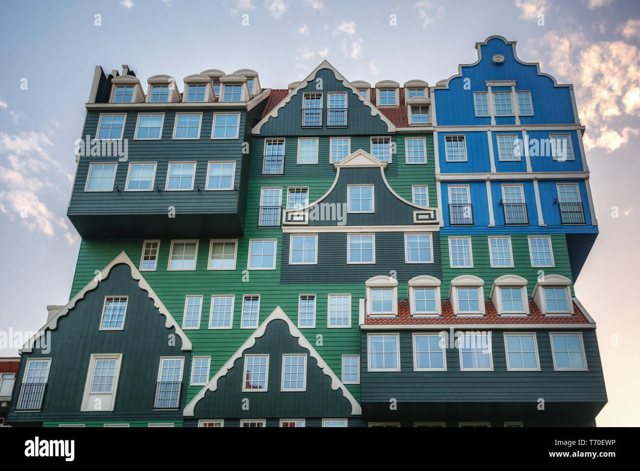 Inntel hotel building hi-res stock photography and images - Alamy