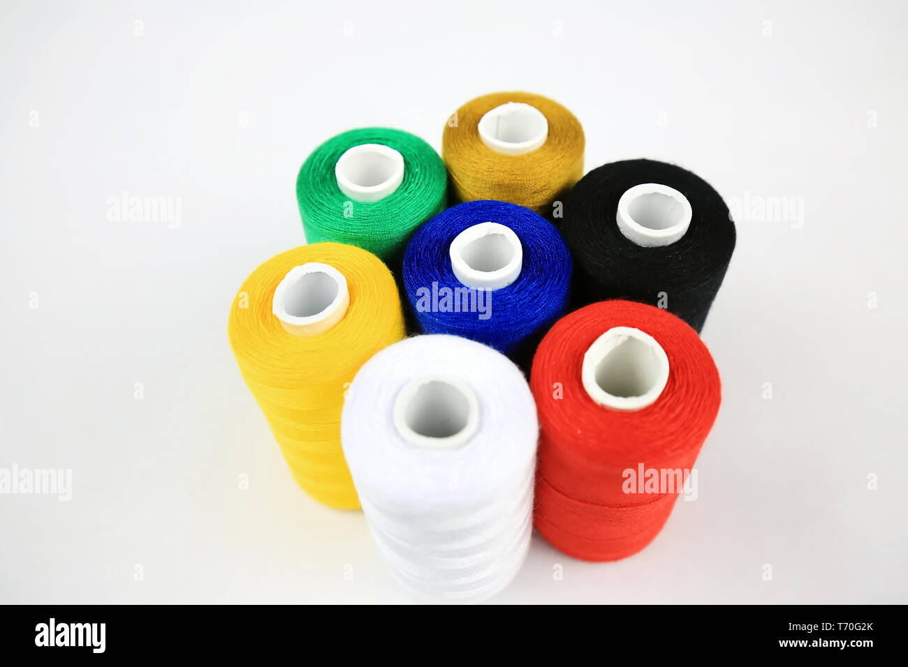 Different colors of thread hi-res stock photography and images - Alamy