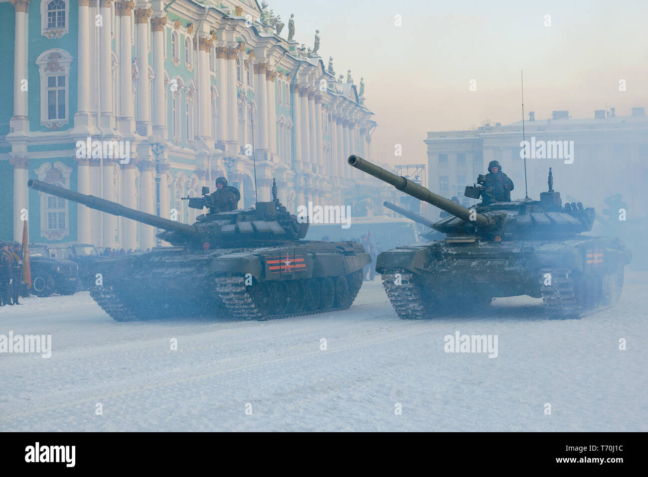 Russian army parade vehicles hi-res stock photography and images - Alamy