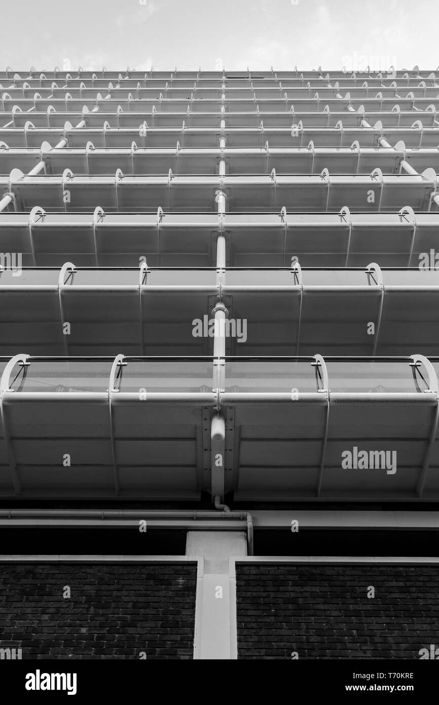 High rise building construction uk Black and White Stock Photos ...