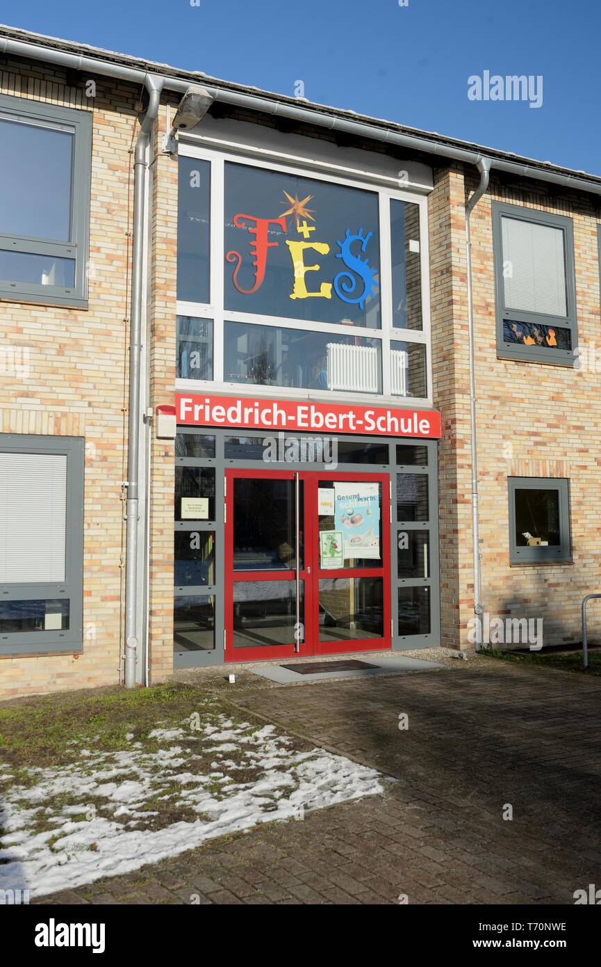 elementary school, entrance Stock Photo - Alamy