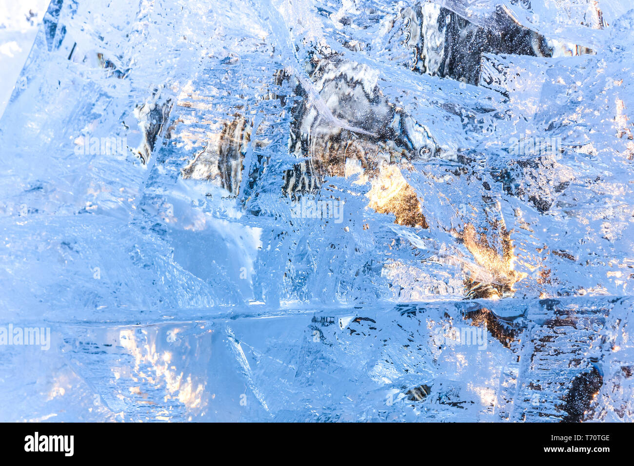 Full frame ice background. Backlit with the sun Stock Photo - Alamy