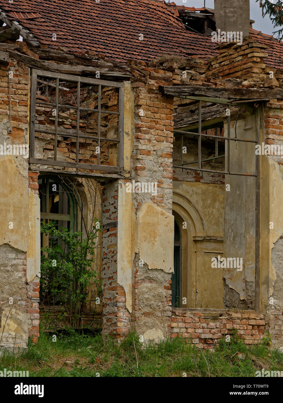Kornis castle hi-res stock photography and images - Alamy