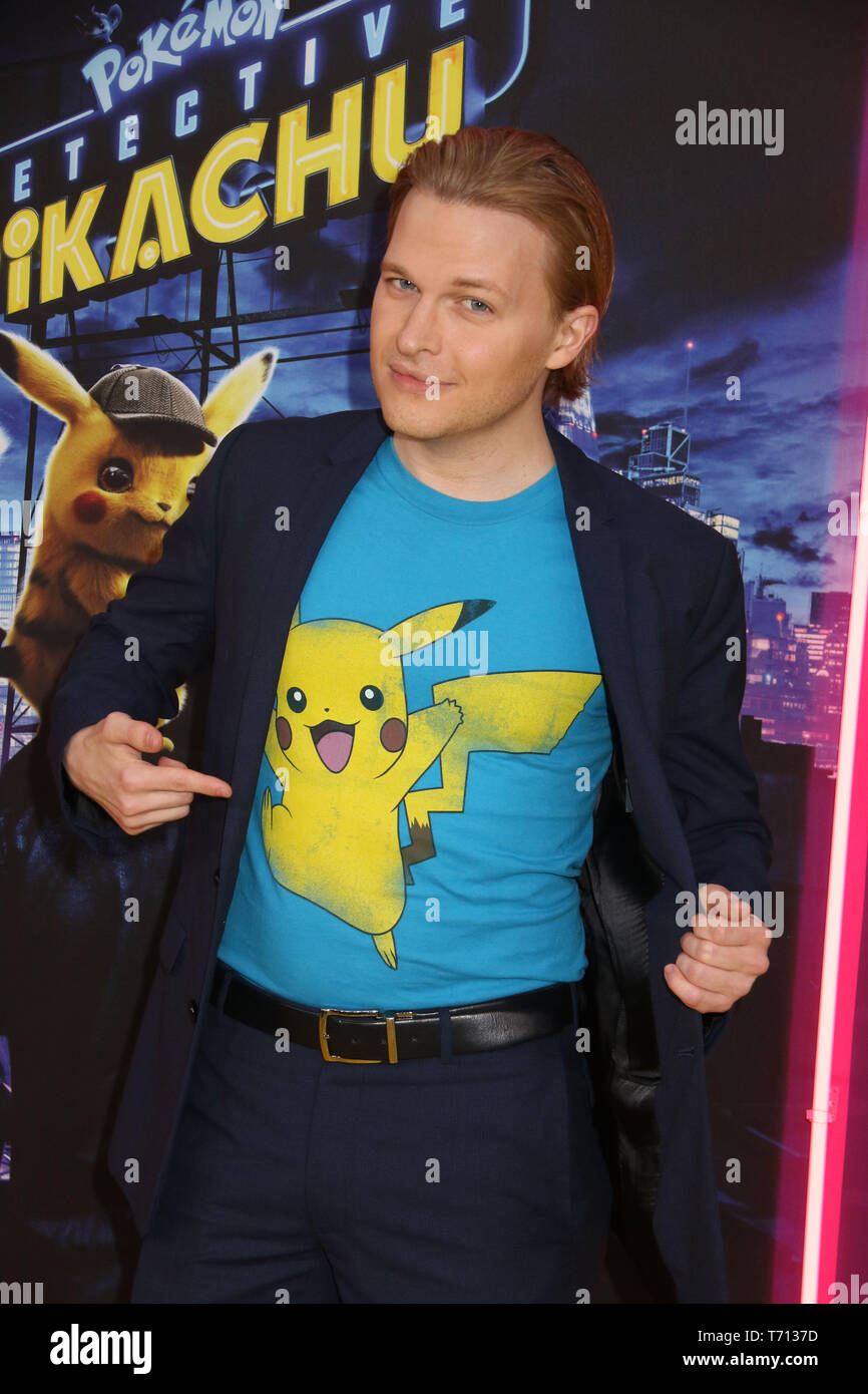 Pokemon premiere hi-res stock photography and images - Alamy